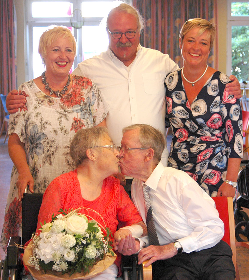 Eiserne Hochzeit im Seniorenheim Grabenstraße – GSE - Wohnen und ... Eiserne Hochzeit im Seniorenheim Grabenstraße – GSE - Wohnen und ...